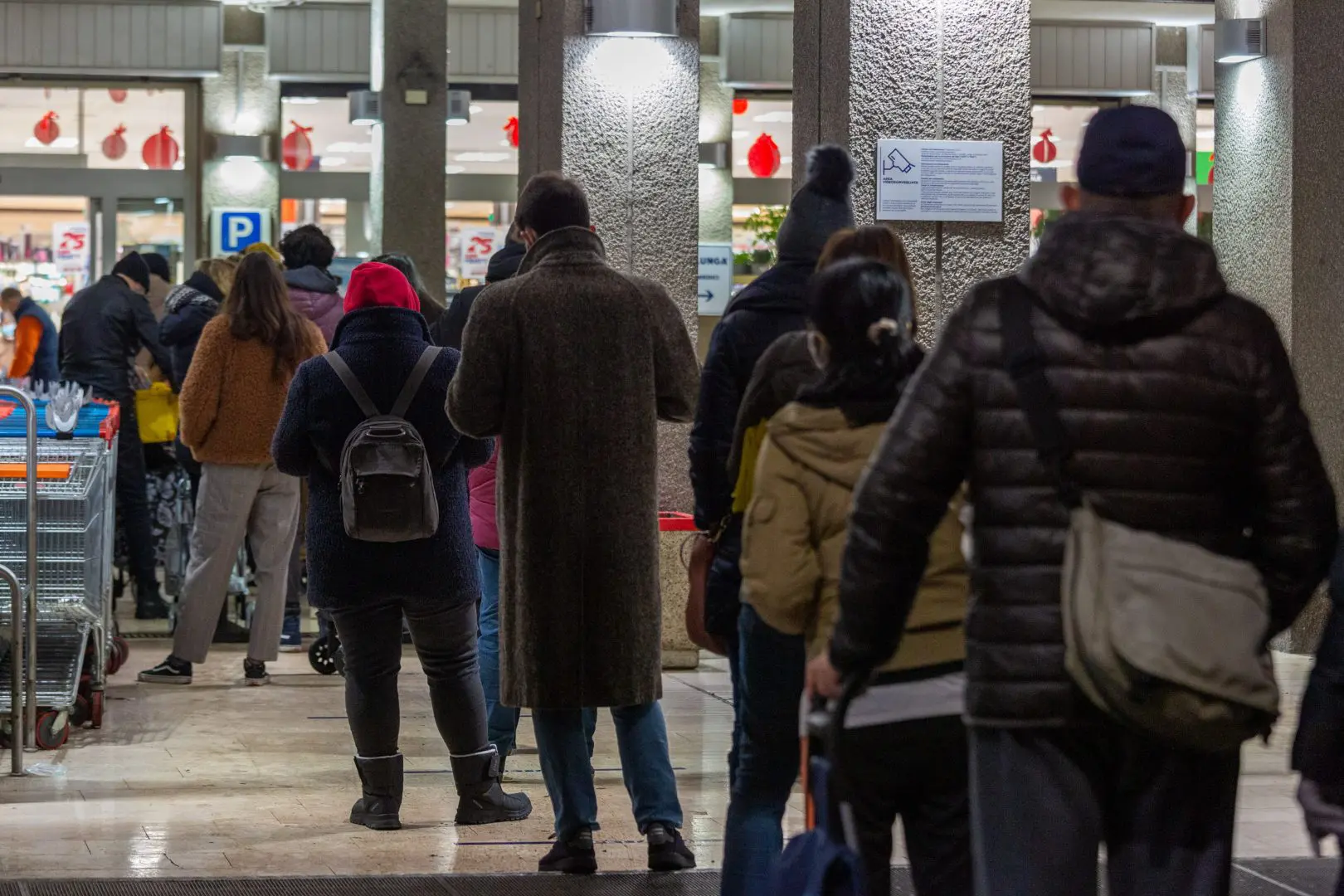 New Year's Eve Dinner: average household spending is 127 euro ...